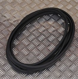 LR056278 Windshield Rubber Seal – Defenders Northwest