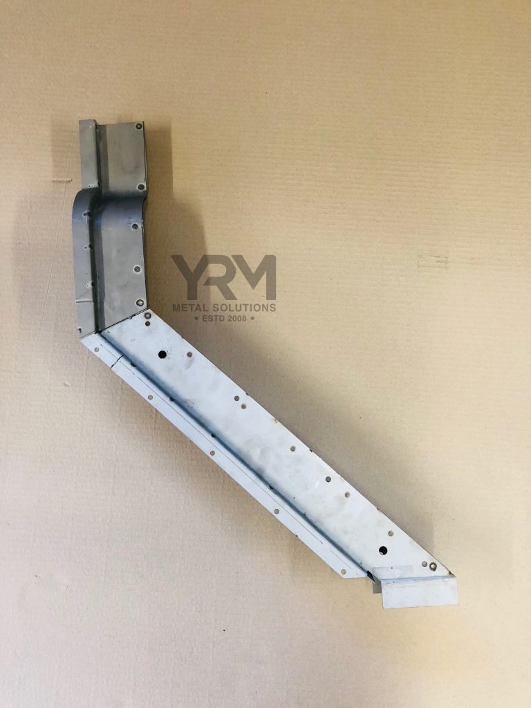 T-Post Frame Assembly, Defender 5-door 110 CSW – Defenders Northwest